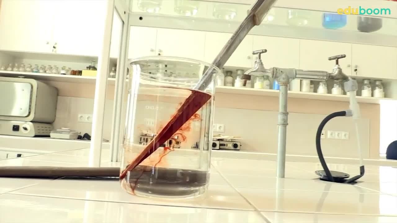 Fier „sângerând”. Chimie clasa a 9-a